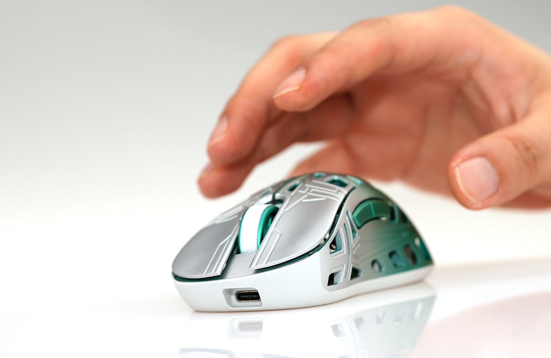 Sword X Magnesium Gaming Mouse - Lightweight & Precise – WLmouse